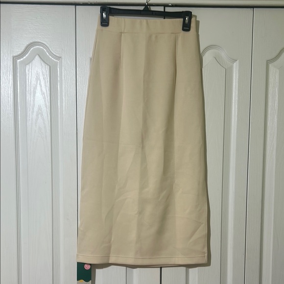 HALARA | Skirts | Halara Cream Maxi Pencil Skirt For Work | Poshmark